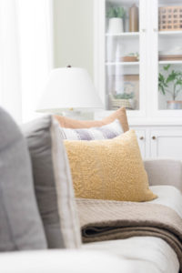 A Little Bit of Fall (Fall Home Tour) | Iris Nacole